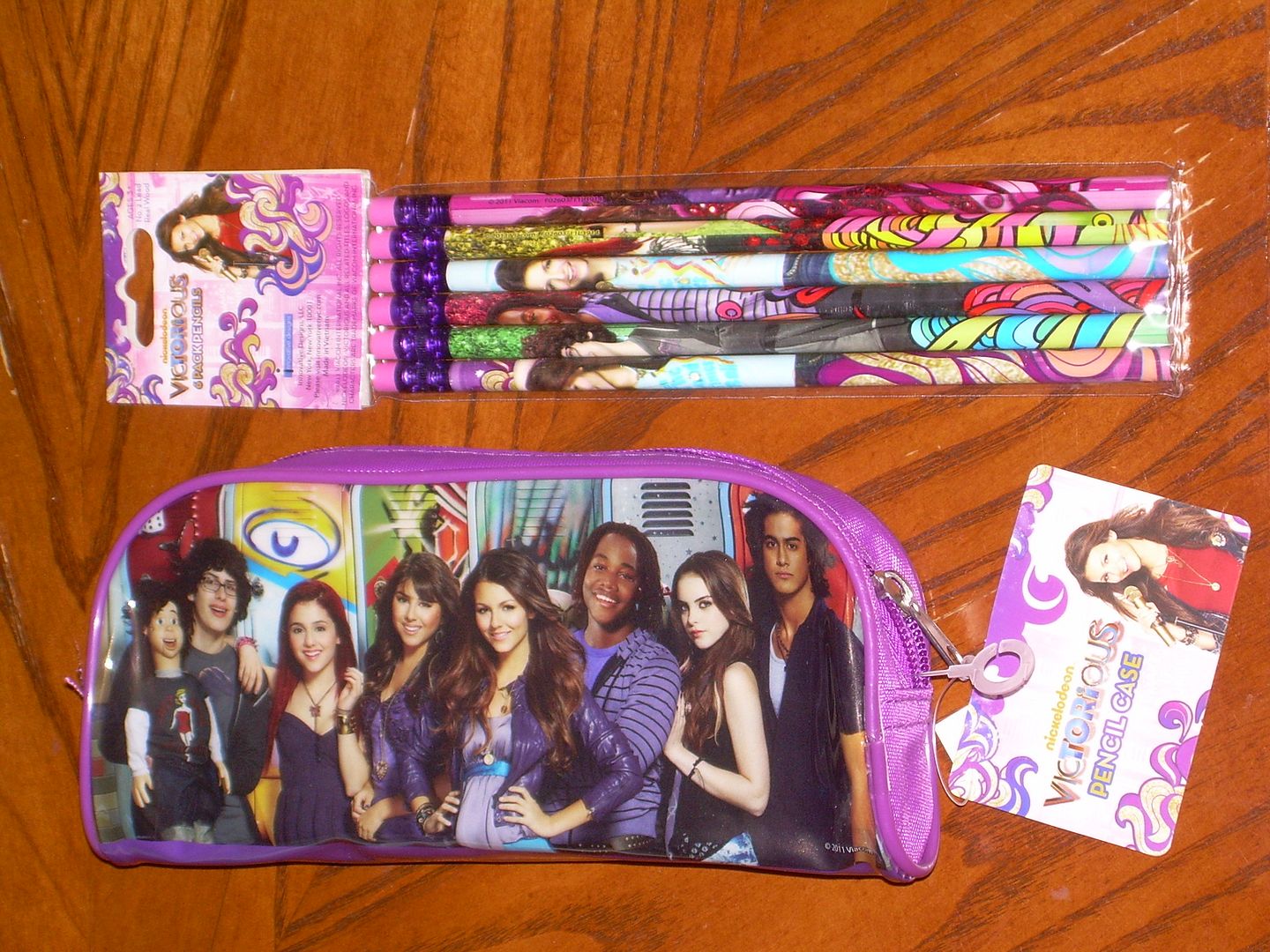 VICTORIOUS Cast School Lot PENCILS & PENCIL CASE NWT | eBay VICTORIOUS Cast School Lot PENCILS & PENCIL CASE NWT | eBay
